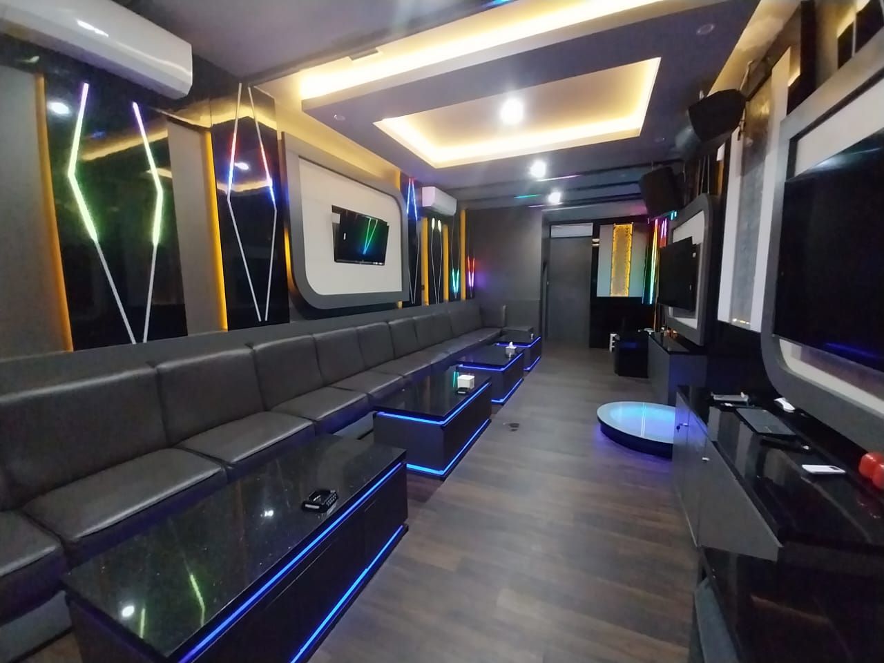 ACOUSTICA - Peredam Suara Ruangan